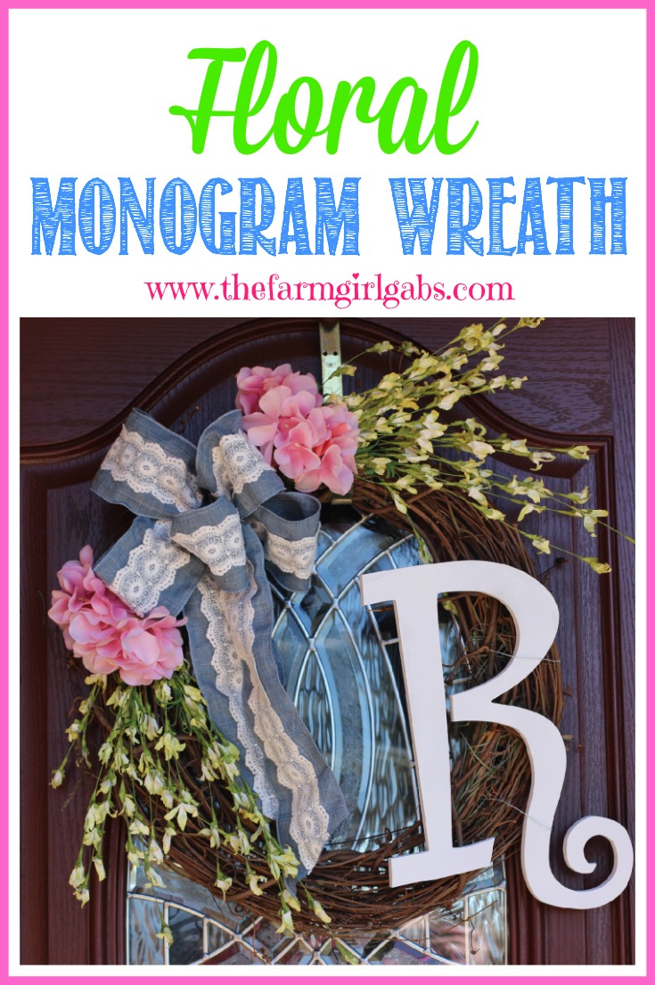 Floral Monogram Wreath - www.thefarmgirlgabs.com