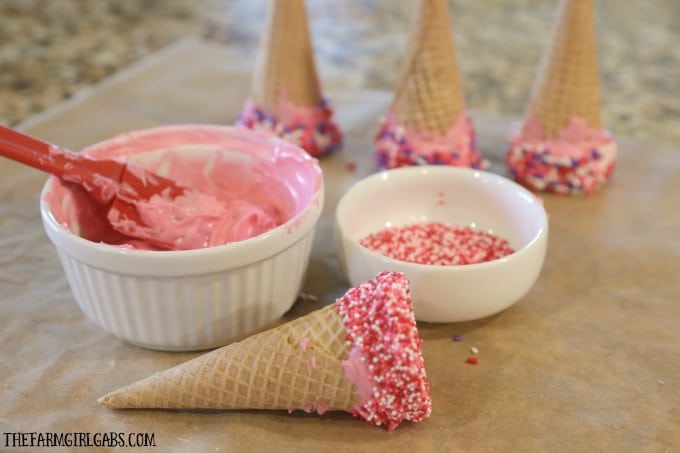 Fun Treats: Dipped Ice Cream Cones - The Farm Girl Gabs®