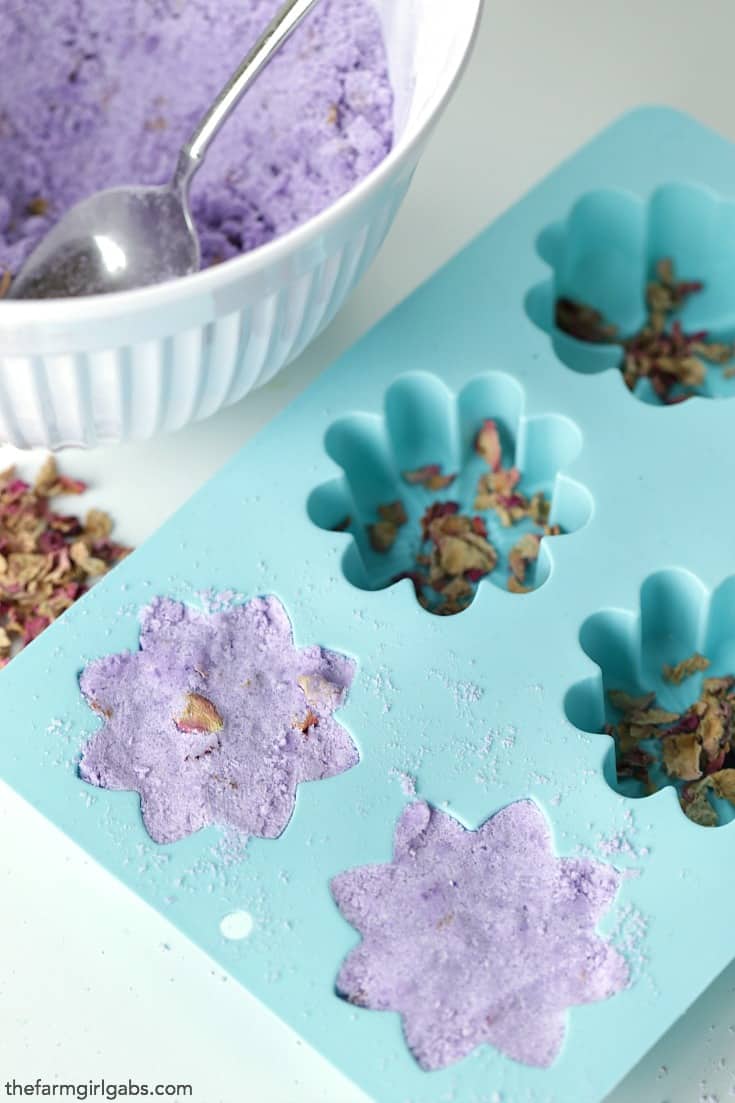 Flower Bath Bombs - The Farm Girl Gabs®