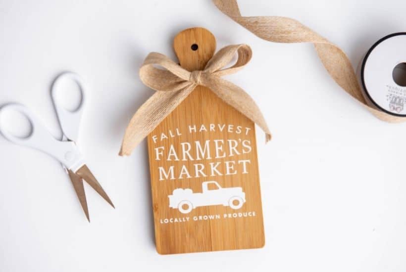 How to Make a Fall Farmers' Market Cutting Board - The Farm Girl Gabs®