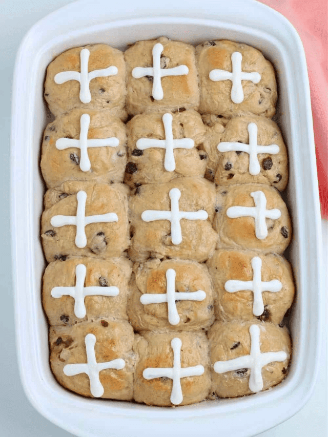 Hot Cross Buns Story - The Farm Girl Gabs®