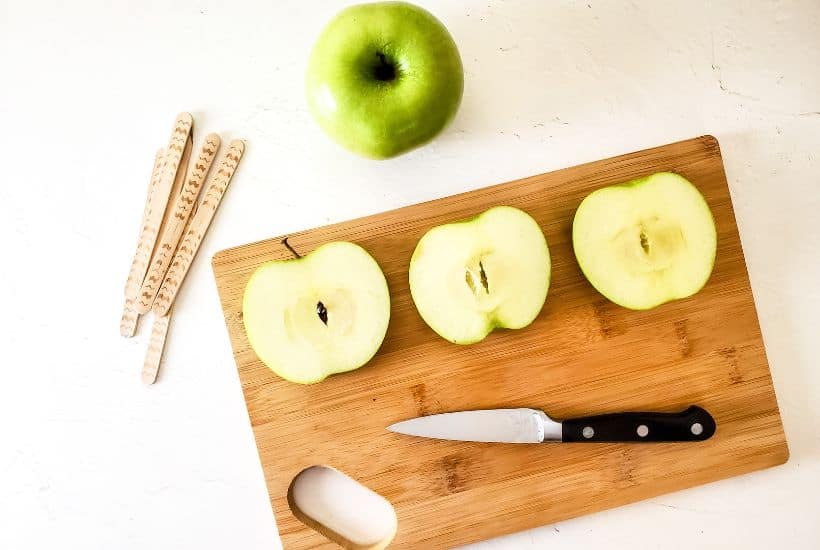 M&Ms Caramel Apple Slices - The Farm Girl Gabs®